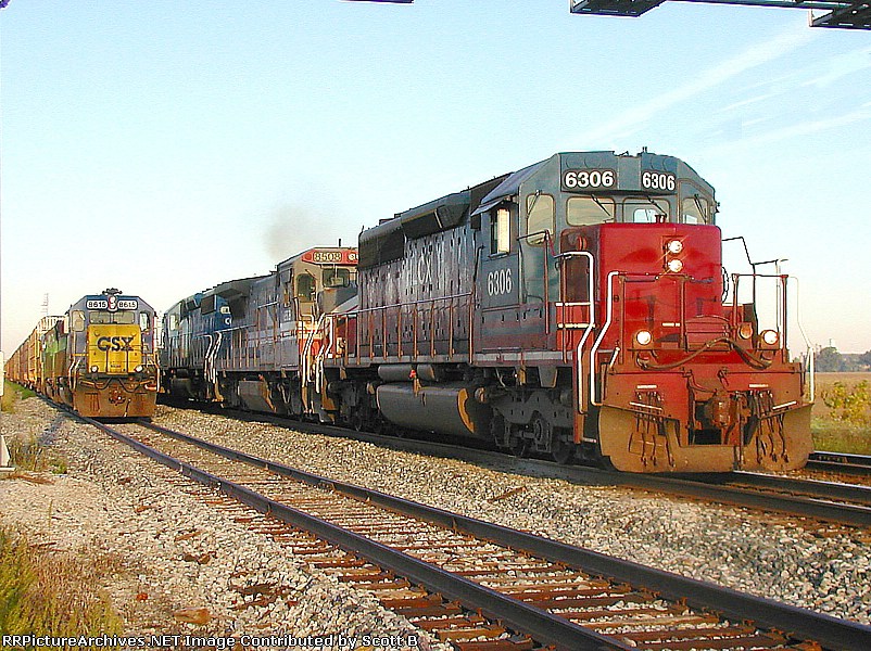 HLCX 6306 Eastbound in morning Q222 in the siding